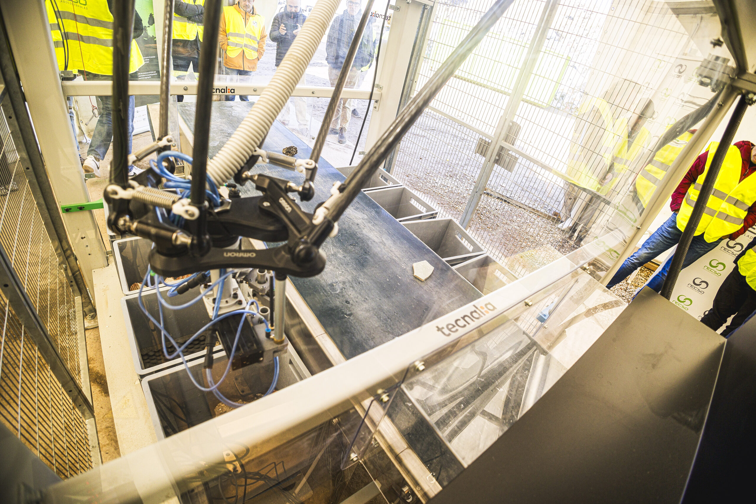 La inteligencia artificial al servicio del reciclaje: el nuevo robot de ...